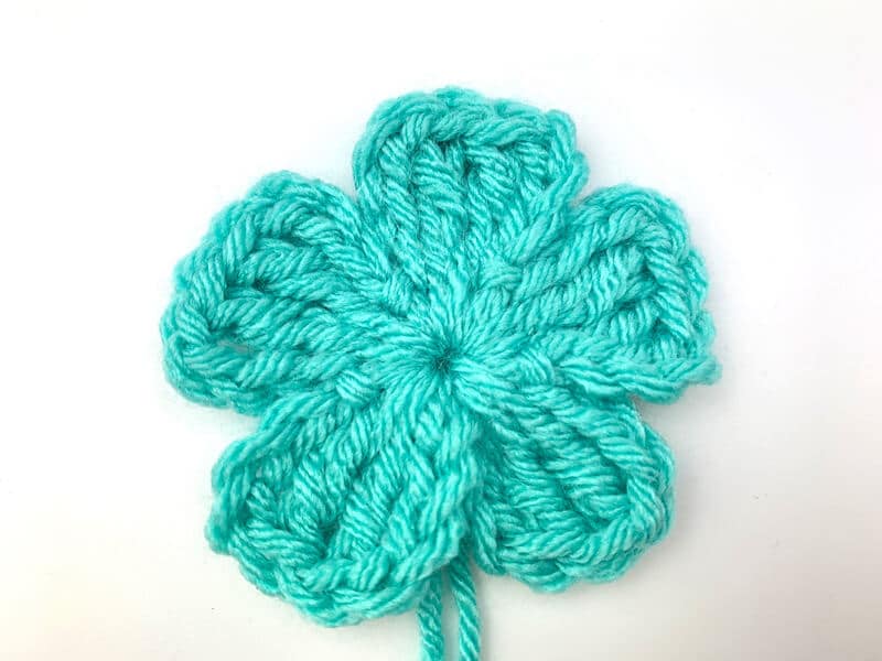 Crochet flower free pattern + photo tutorial - Zamiguz