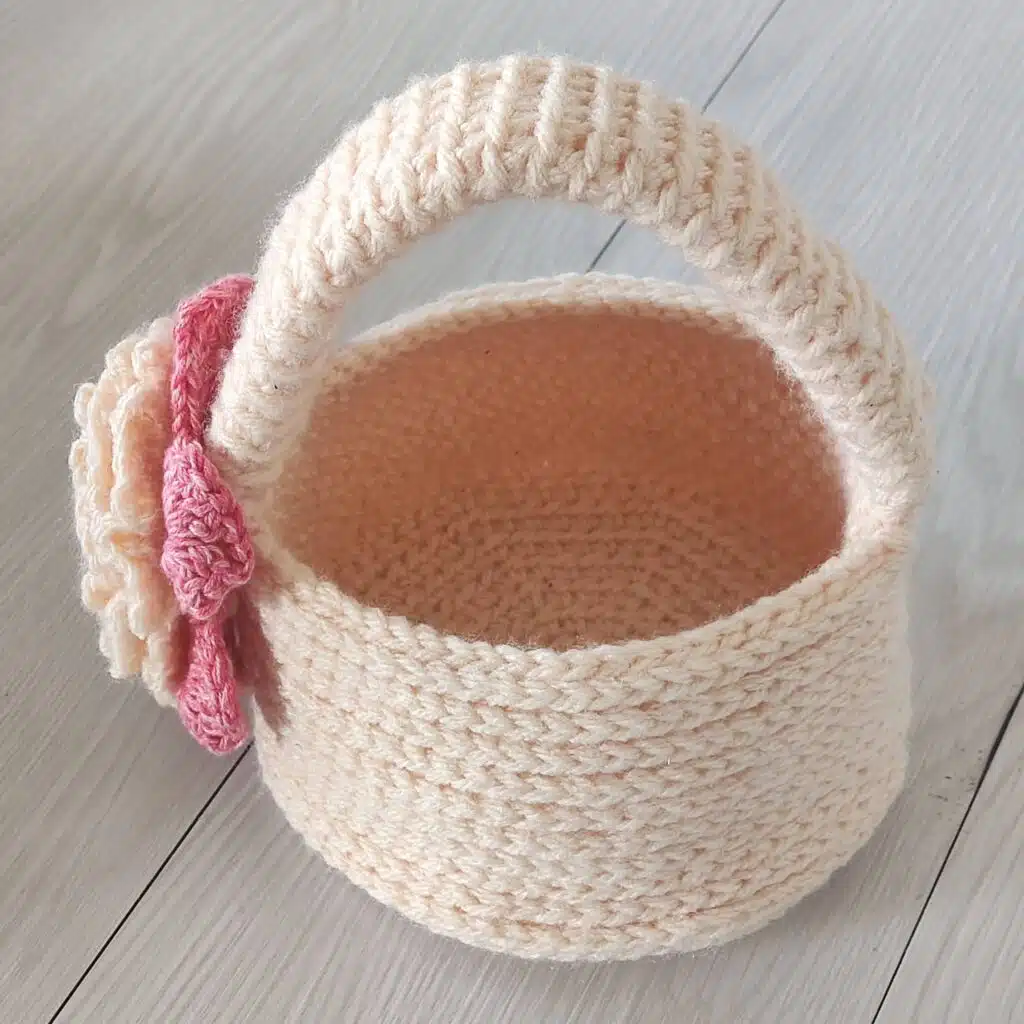 26 Free Crochet Easter Basket Patterns - Zamiguz Crochet Creations Handmade