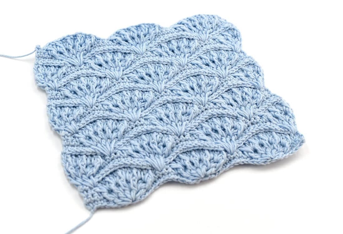 Beautiful 3D Crochet Fan Stitch Step by Step - Zamiguz